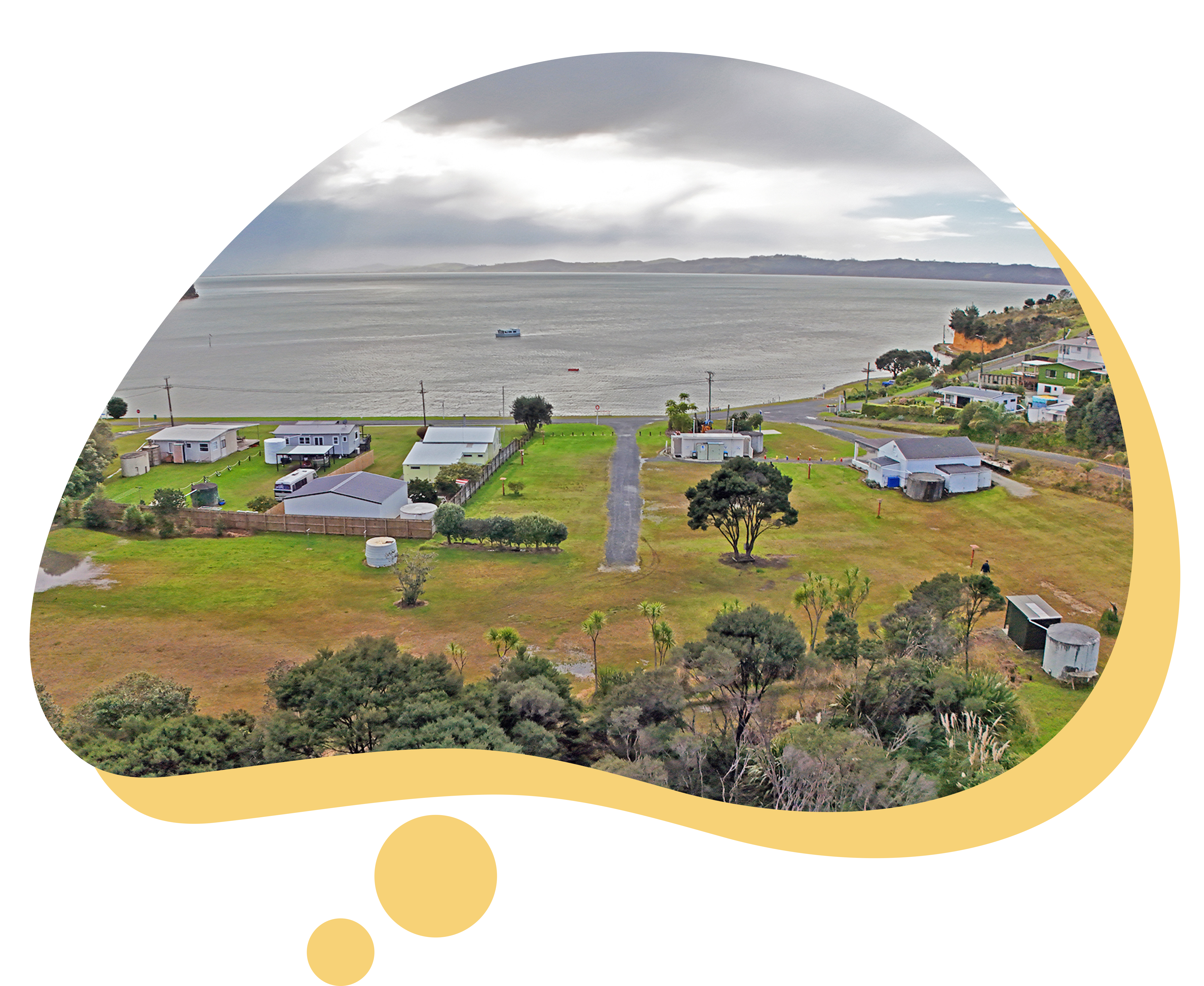 Pouto Camping - Glinks Gully & Kellys Bay Campgrounds, Pouto Peninsula ...