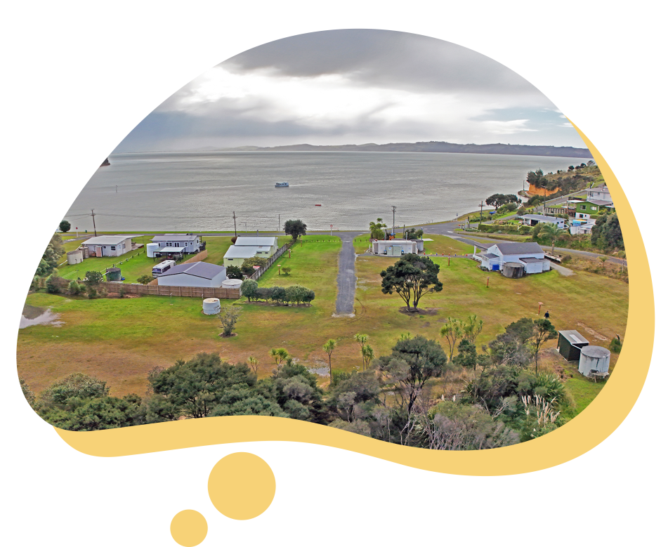 Pouto Camping - Glinks Gully & Kellys Bay Campgrounds, Pouto Peninsula ...