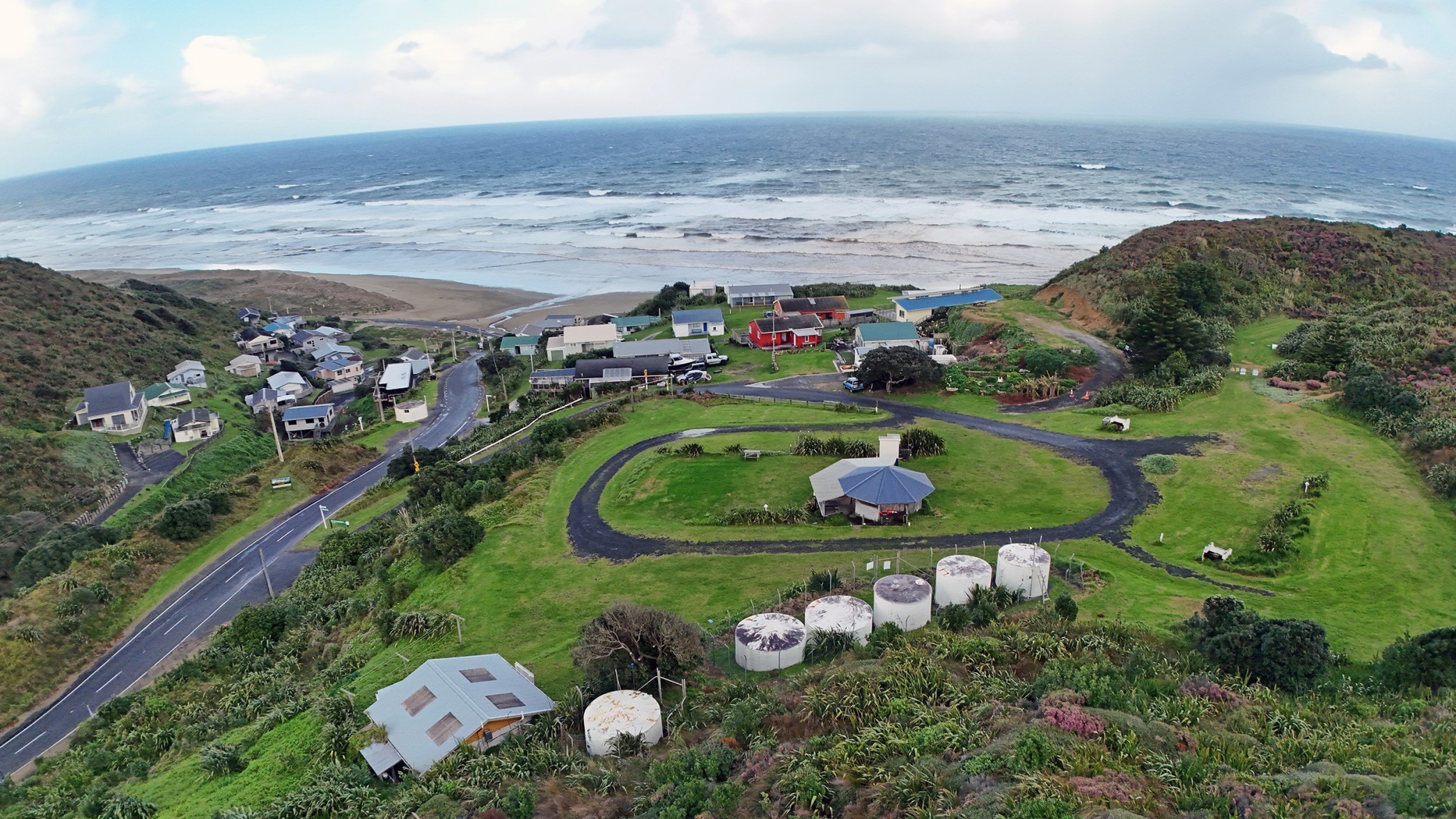 Pouto Camping - Glinks Gully & Kellys Bay Campgrounds, Pouto Peninsula ...