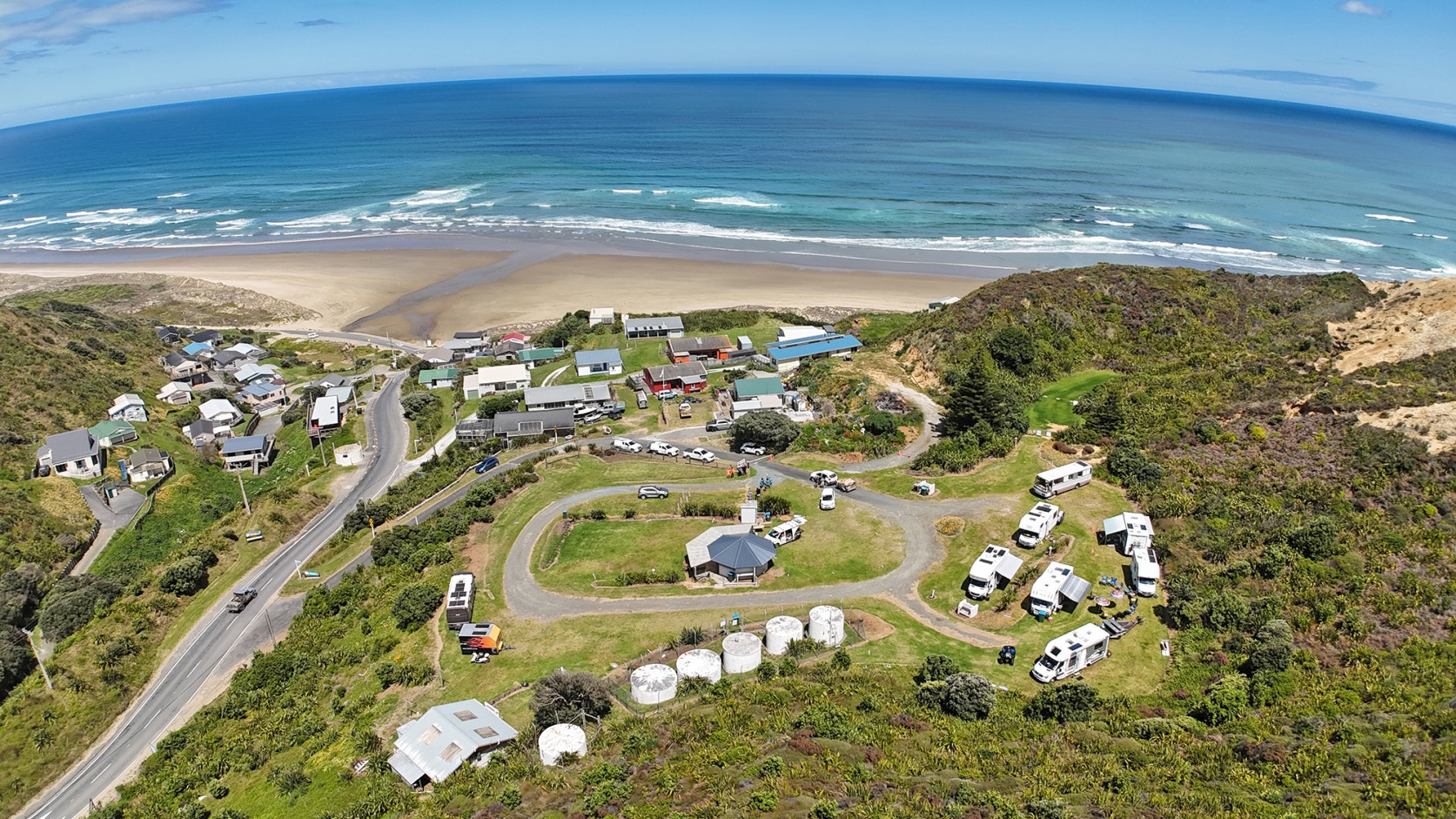 Pouto Camping - Glinks Gully & Kellys Bay Campgrounds, Pouto Peninsula ...