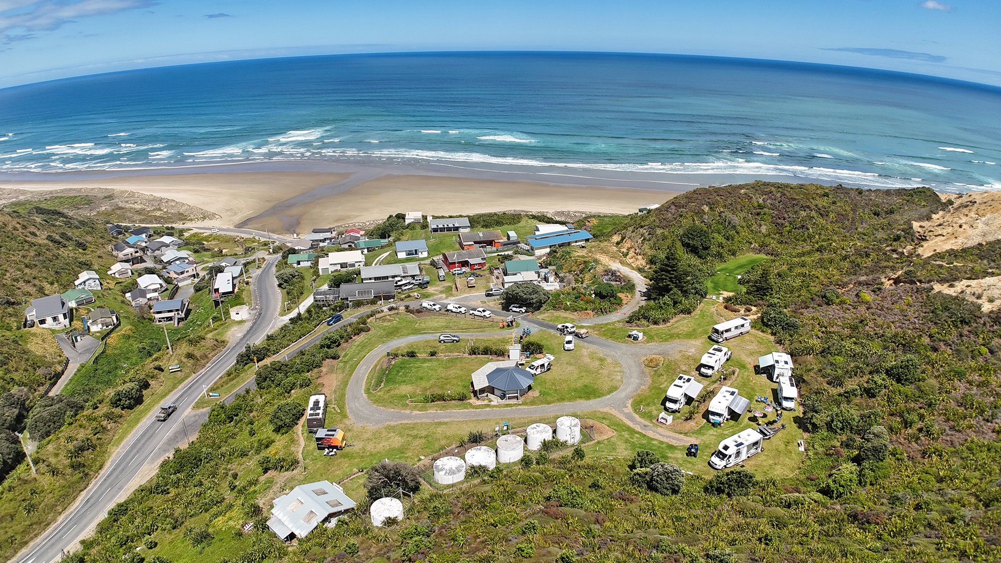 Pouto Camping - Glinks Gully & Kellys Bay Campgrounds, Pouto Peninsula ...